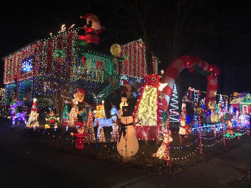 CHRISTMAS LIGHTS IN OUR COMMUNITY – Bright Side Digital Newspaper